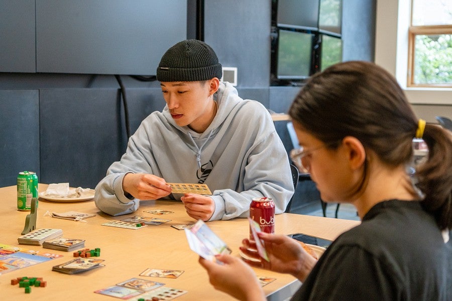 New Game Studies Minor Sets Students Up for Careers in Gaming | UO SOJC